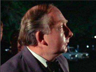 Full Cast – Performance.